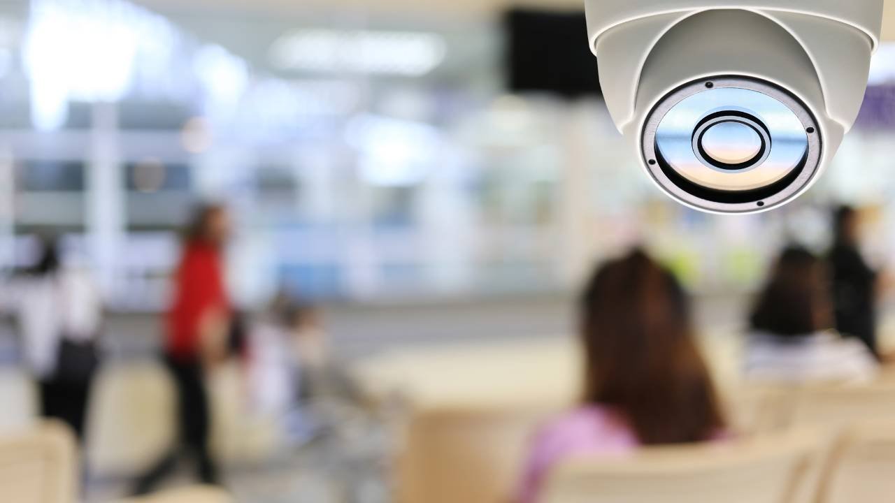School Security Cameras In Education: Safety & Quality