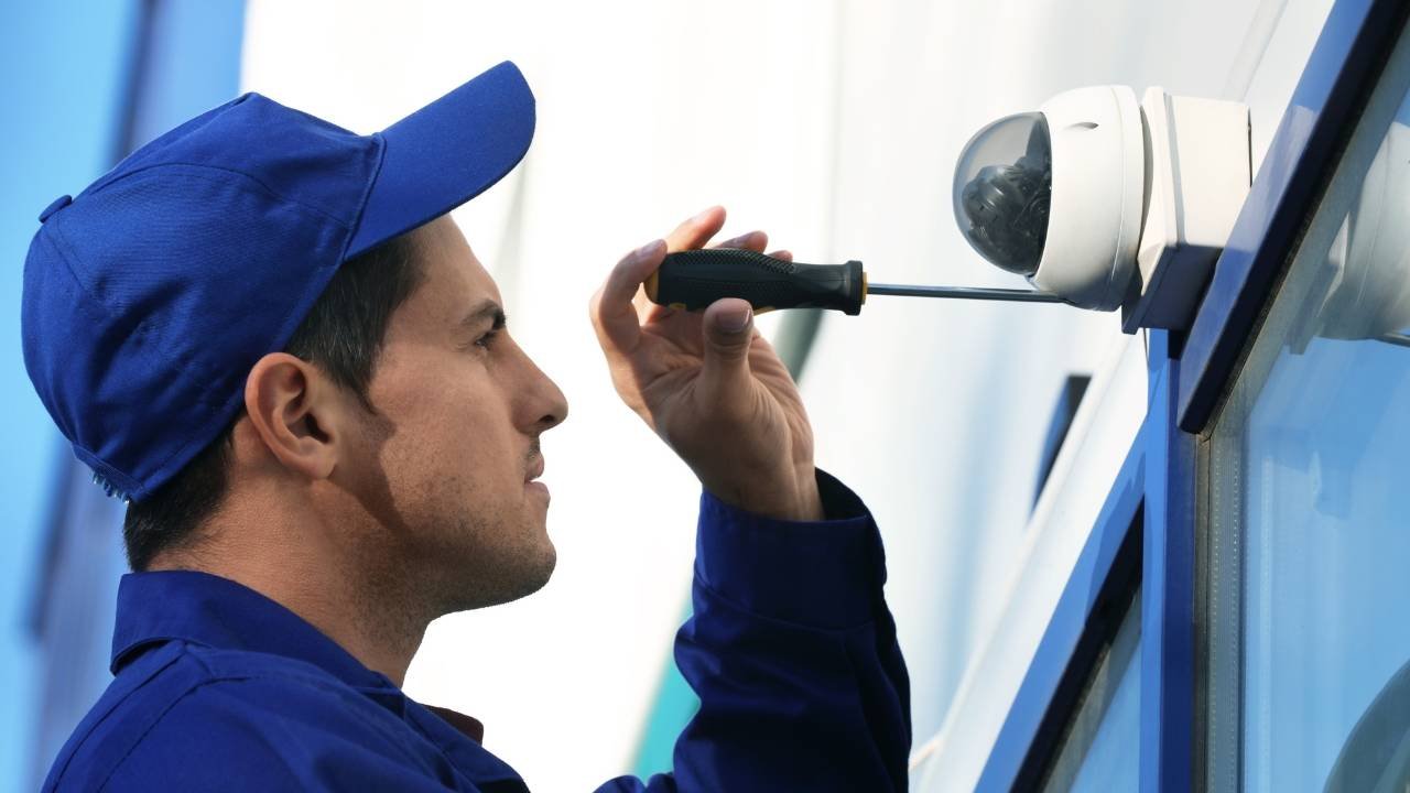 Understanding Security Camera Installation Cost – VIKYLIN